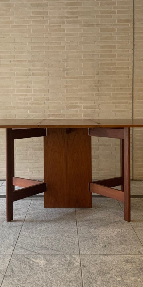 Gate-Leg Dining Table (Rare Size) . - Kathedra