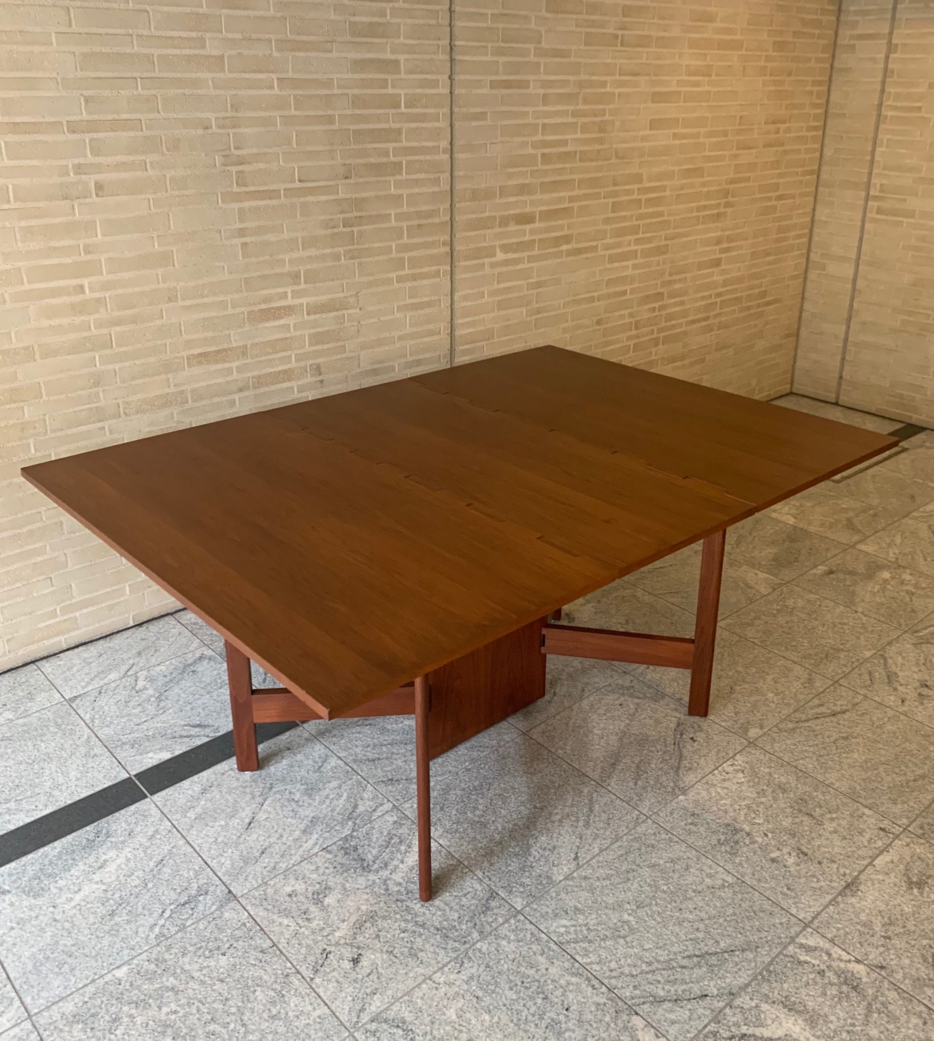 Gate-Leg Dining Table (Rare Size) . - Kathedra