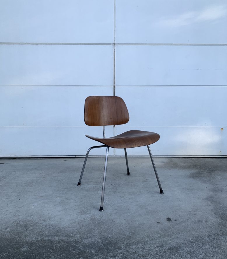 Eames DCM 2nd Walnut . - Kathedra